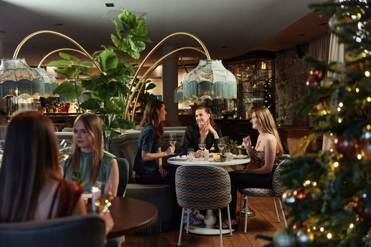 OZZO Oriental & Lounge bar | Van der Valk Hotel Sassenheim - Leiden - A44